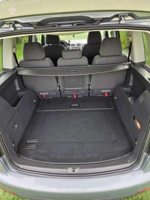 Grey Volkswagen Touran 2007 in Vilnius, with an engine capacity of 1.90 L and mileage of 380 thousand km for 3000 €, photo 7 on AUTOMOTO.COM.LV