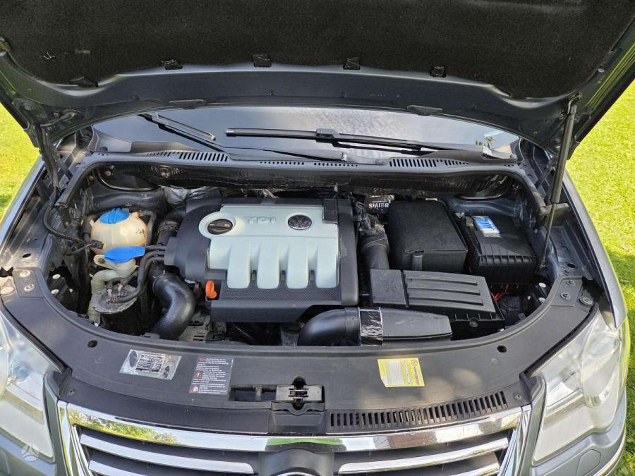 Grey Volkswagen Touran 2007 in Vilnius, with an engine capacity of 1.90 L and mileage of 380 thousand km for 3000 €, photo 9 on AUTOMOTO.COM.LV