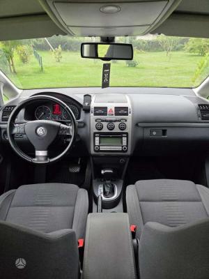 Grey Volkswagen Touran 2007 in Vilnius, with an engine capacity of 1.90 L and mileage of 380 thousand km for 3000 €, photo 11 on AUTOMOTO.COM.LV