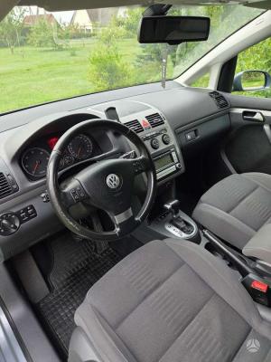 Grey Volkswagen Touran 2007 in Vilnius, with an engine capacity of 1.90 L and mileage of 380 thousand km for 3000 €, photo 12 on AUTOMOTO.COM.LV