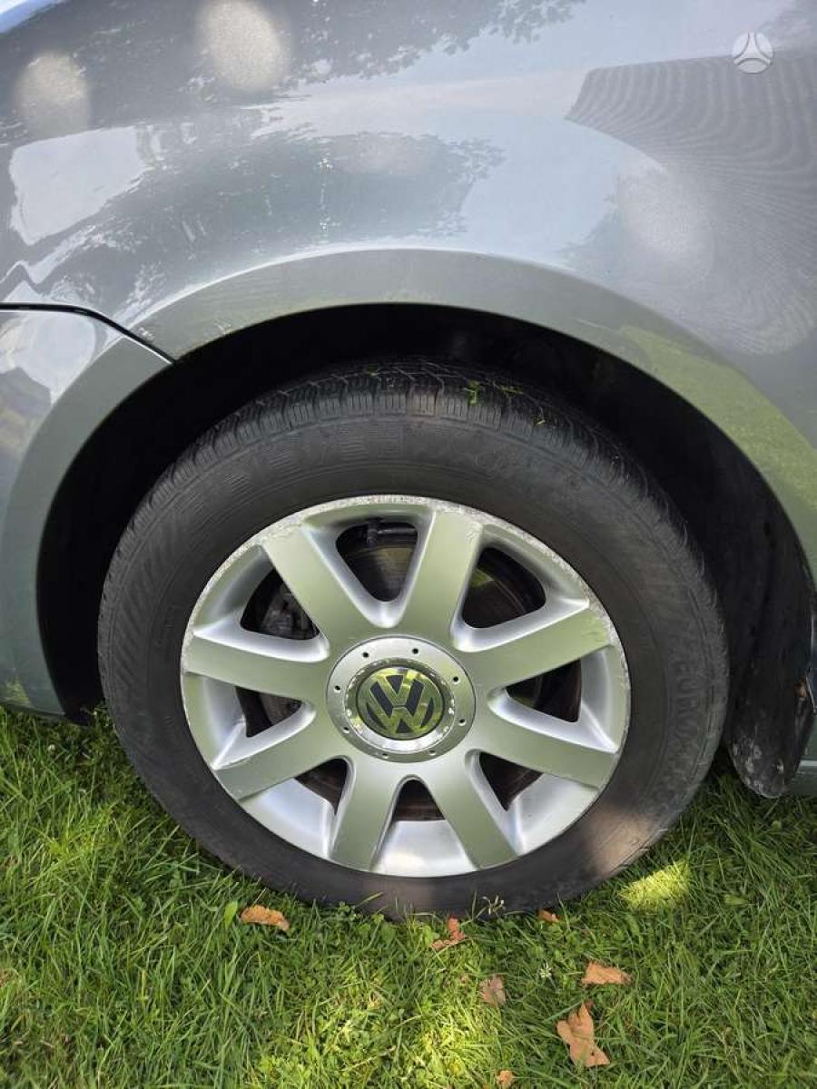 Grey Volkswagen Touran 2007 in Vilnius, with an engine capacity of 1.90 L and mileage of 380 thousand km for 3000 €, photo 16 on AUTOMOTO.COM.LV