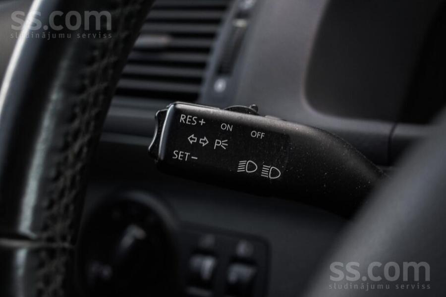 Pelēks Volkswagen Touran 2007 Rīga, ar dzinēja tilpumu 1.40 L un nobraukumu 137 tūkst. km par 4990 €, foto 13 vietnē AUTOMOTO.COM.LV