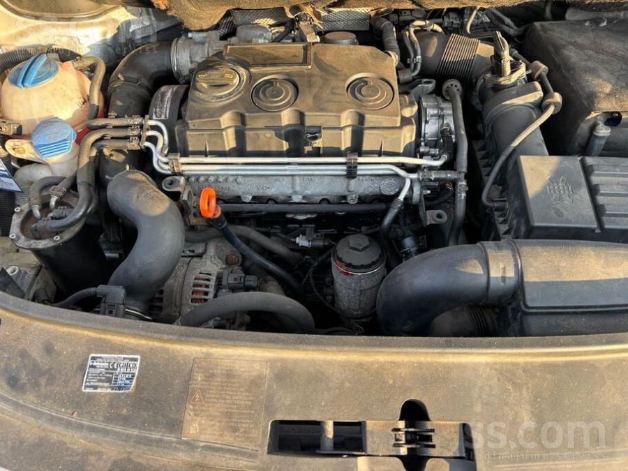 Pelēks Volkswagen Touran 2007 Alūksne, ar dzinēja tilpumu 1.90 L un nobraukumu 301 tūkst. km par 3400 €, foto 8 vietnē AUTOMOTO.COM.LV