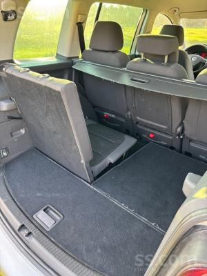 Pelēks Volkswagen Touran 2007 Alūksne, ar dzinēja tilpumu 1.90 L un nobraukumu 301 tūkst. km par 3400 €, foto 9 vietnē AUTOMOTO.COM.LV