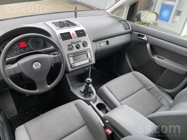 Pelēks Volkswagen Touran 2007 Balvi, ar dzinēja tilpumu 1.90 L un nobraukumu 340 tūkst. km par 2450 €, foto 9 vietnē AUTOMOTO.COM.LV