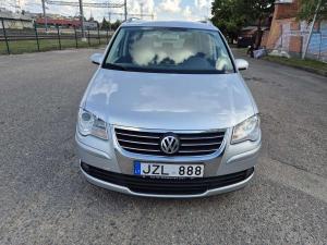 Grey Volkswagen Touran 2007 in Siauliai, with an engine capacity of 1.90 L and mileage of 280 thousand km for 3700 €, photo  on AUTOMOTO.COM.LV