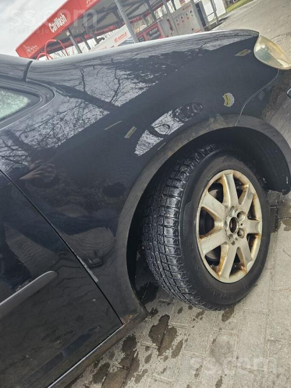 Pelēks Volkswagen Touran 2007 Rīga, ar dzinēja tilpumu 1.90 L un nobraukumu 350 tūkst. km par 699 €, foto 6 vietnē AUTOMOTO.COM.LV