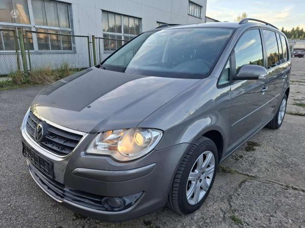 Pelēks Volkswagen Touran 2007 Utena, ar dzinēja tilpumu 1.97 L un nobraukumu 215 tūkst. km par 2900 €, foto 1 vietnē AUTOMOTO.COM.LV