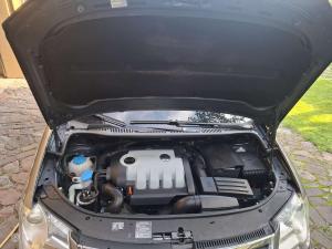 Grey Volkswagen Touran 2007 in Utena, with an engine capacity of 1.97 L and mileage of 215 thousand km for 2900 €, photo 4 on AUTOMOTO.COM.LV