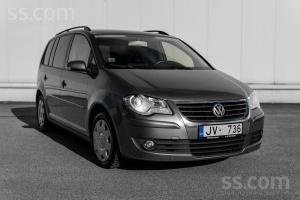 Grey Volkswagen Touran 2007 in Jelgava, with an engine capacity of 1.90 L and mileage of 276 thousand km for 3500 €, photo 1 on AUTOMOTO.COM.LV