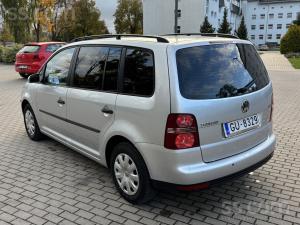 Grey Volkswagen Touran 2007 in Dobele, with an engine capacity of 1.90 L and mileage of 201 thousand km for 2350 €, photo 4 on AUTOMOTO.COM.LV