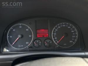 Grey Volkswagen Touran 2007 in Dobele, with an engine capacity of 1.90 L and mileage of 201 thousand km for 2350 €, photo 8 on AUTOMOTO.COM.LV