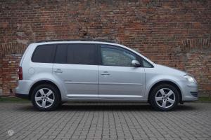 Pelēks Volkswagen Touran 2008 Kėdainiai, ar dzinēja tilpumu 1.90 L un nobraukumu 288 tūkst. km par 3750 €, foto 6 vietnē AUTOMOTO.COM.LV