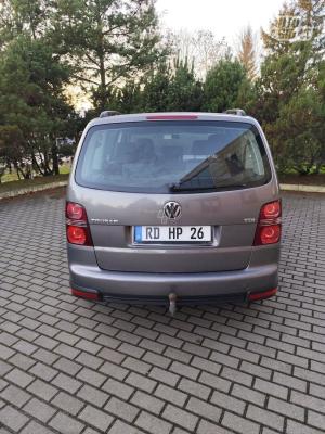 Pelēks Volkswagen Touran 2008 Mažeikiai, ar dzinēja tilpumu 1.90 L un nobraukumu 289 tūkst. km par 3950 €, foto 5 vietnē AUTOMOTO.COM.LV