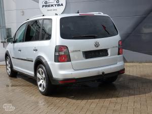 Grey Volkswagen Touran 2008 in Ramuciai, with an engine capacity of 2.00 L and mileage of 227 thousand km for 4250 €, photo 7 on AUTOMOTO.COM.LV