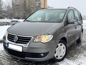 Grey Volkswagen Touran 2008 in Kaunas, with an engine capacity of 2.00 L and mileage of 400 thousand km for 1500 €, photo  on AUTOMOTO.COM.LV