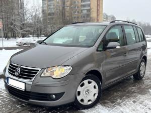 Pelēks Volkswagen Touran 2008 Kauņa, ar dzinēja tilpumu 2.00 L un nobraukumu 400 tūkst. km par 1500 €, foto 5 vietnē AUTOMOTO.COM.LV