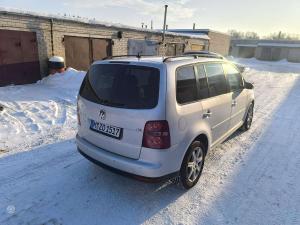 Pelēks Volkswagen Touran 2008 Biržai, ar dzinēja tilpumu 1.40 L un nobraukumu 162 tūkst. km par 3030 €, foto 2 vietnē AUTOMOTO.COM.LV