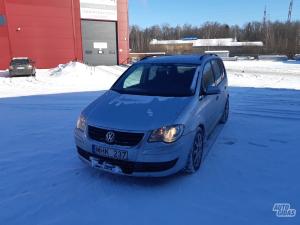 Pelēks Volkswagen Touran 2008 Kauņa, ar dzinēja tilpumu 1.90 L un nobraukumu 300 tūkst. km par 1750 €, foto 3 vietnē AUTOMOTO.COM.LV