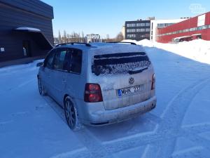 Pelēks Volkswagen Touran 2008 Kauņa, ar dzinēja tilpumu 1.90 L un nobraukumu 300 tūkst. km par 1750 €, foto 10 vietnē AUTOMOTO.COM.LV