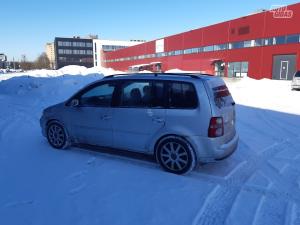 Pelēks Volkswagen Touran 2008 Kauņa, ar dzinēja tilpumu 1.90 L un nobraukumu 300 tūkst. km par 1750 €, foto 11 vietnē AUTOMOTO.COM.LV