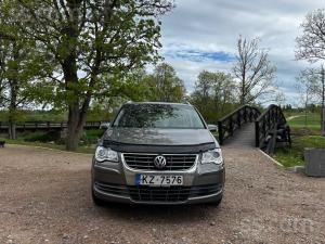 Pelēks Volkswagen Touran 2008 Tukums, ar dzinēja tilpumu 1.40 L un nobraukumu 262 tūkst. km par 1800 €, foto 7 vietnē AUTOMOTO.COM.LV