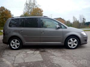 Серый Фольксваген Туран 2008 в Цесис, объемом двигателя 1.90 л и пробегом 0 тыс. км за 4990 €, фото 9 на AUTOMOTO.COM.LV