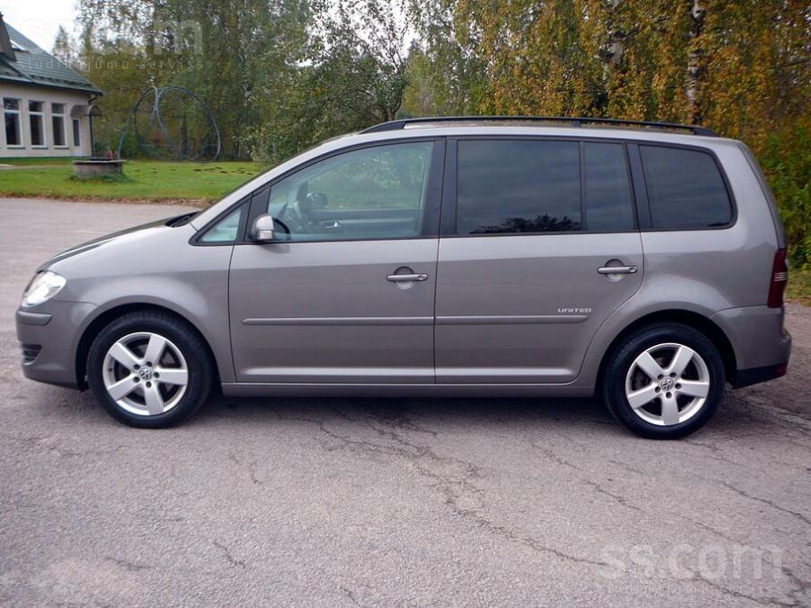 Серый Фольксваген Туран 2008 в Цесис, объемом двигателя 1.90 л и пробегом 0 тыс. км за 4990 €, фото 10 на AUTOMOTO.COM.LV