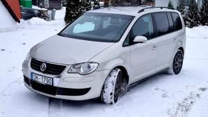 Pelēks Volkswagen Touran 2008 Cēsis, ar dzinēja tilpumu 2.00 L un nobraukumu 324 tūkst. km par 2400 €, foto 4 vietnē AUTOMOTO.COM.LV
