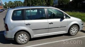Pelēks Volkswagen Touran 2008 Rīga, ar dzinēja tilpumu 1.90 L un nobraukumu 380 tūkst. km par 1450 €, foto 3 vietnē AUTOMOTO.COM.LV