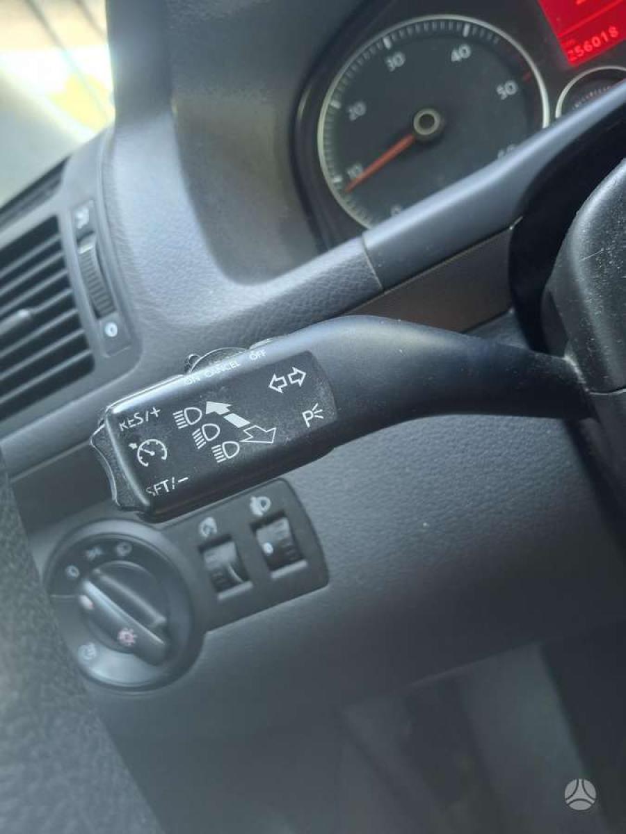 Grey Volkswagen Touran 2008 in Utena, with an engine capacity of 1.90 L and mileage of 256 thousand km for 2950 €, photo 14 on AUTOMOTO.COM.LV