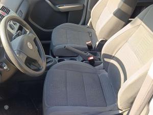 Pelēks Volkswagen Touran 2008 Marijampole, ar dzinēja tilpumu 0.00 L un nobraukumu 270 tūkst. km par 3200 €, foto 5 vietnē AUTOMOTO.COM.LV