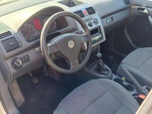 Pelēks Volkswagen Touran 2008 Marijampole, ar dzinēja tilpumu 0.00 L un nobraukumu 270 tūkst. km par 3200 €, foto 6 vietnē AUTOMOTO.COM.LV