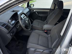 Grey Volkswagen Touran 2008 in Dobele, with an engine capacity of 1.90 L and mileage of 224 thousand km for 2500 €, photo 6 on AUTOMOTO.COM.LV