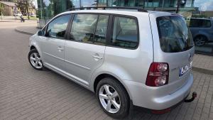 Pelēks Volkswagen Touran 2008 Utena, ar dzinēja tilpumu 1.90 L un nobraukumu 269 tūkst. km par 2950 €, foto 13 vietnē AUTOMOTO.COM.LV
