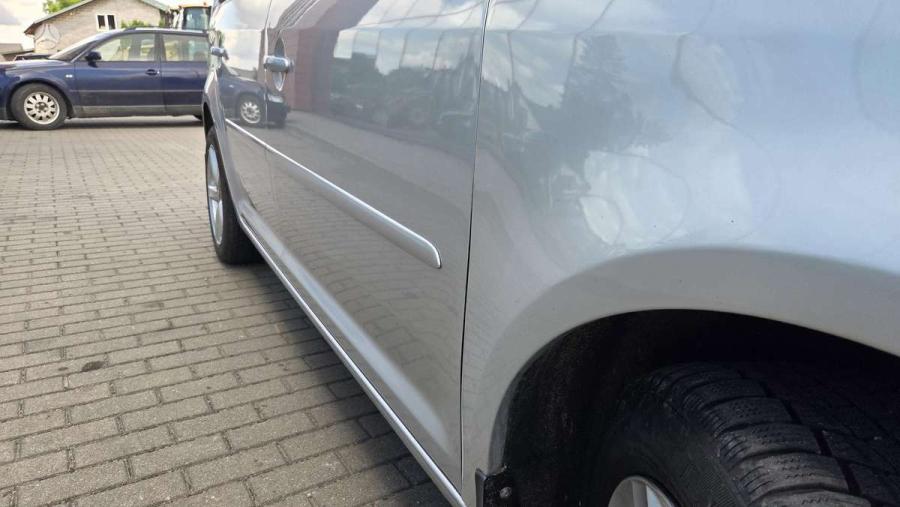 Pelēks Volkswagen Touran 2008 Utena, ar dzinēja tilpumu 1.90 L un nobraukumu 269 tūkst. km par 2950 €, foto 16 vietnē AUTOMOTO.COM.LV
