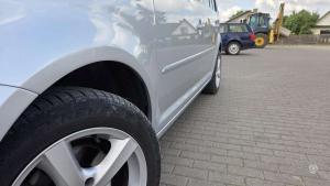Pelēks Volkswagen Touran 2008 Utena, ar dzinēja tilpumu 1.90 L un nobraukumu 269 tūkst. km par 2950 €, foto 21 vietnē AUTOMOTO.COM.LV