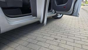 Pelēks Volkswagen Touran 2008 Utena, ar dzinēja tilpumu 1.90 L un nobraukumu 269 tūkst. km par 2950 €, foto 23 vietnē AUTOMOTO.COM.LV
