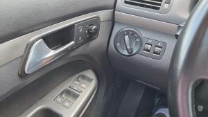 Pelēks Volkswagen Touran 2008 Utena, ar dzinēja tilpumu 1.90 L un nobraukumu 269 tūkst. km par 2950 €, foto 25 vietnē AUTOMOTO.COM.LV