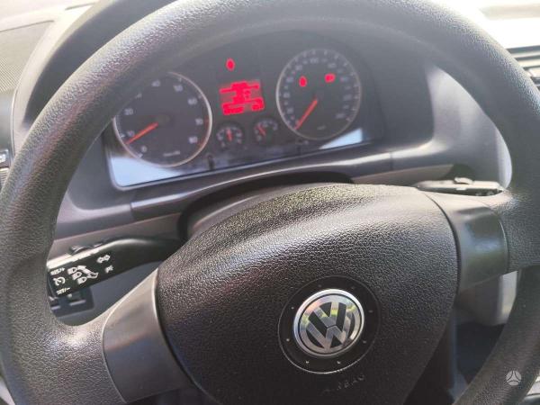Pelēks Volkswagen Touran 2008 Marijampole, ar dzinēja tilpumu 1.39 L un nobraukumu 171 tūkst. km par 3200 €, foto 6 vietnē AUTOMOTO.COM.LV