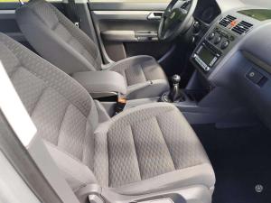 Grey Volkswagen Touran 2008 in Marijampole, with an engine capacity of 1.39 L and mileage of 171 thousand km for 3200 €, photo 9 on AUTOMOTO.COM.LV
