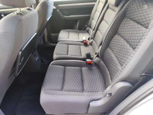 Grey Volkswagen Touran 2008 in Marijampole, with an engine capacity of 1.39 L and mileage of 171 thousand km for 3200 €, photo 10 on AUTOMOTO.COM.LV