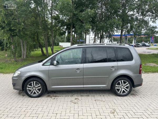 Pelēks Volkswagen Touran 2008 Radviliškis, ar dzinēja tilpumu 1.90 L un nobraukumu 280 tūkst. km par 3500 €, foto 2 vietnē AUTOMOTO.COM.LV