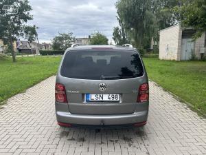 Pelēks Volkswagen Touran 2008 Radviliškis, ar dzinēja tilpumu 1.90 L un nobraukumu 280 tūkst. km par 3500 €, foto 5 vietnē AUTOMOTO.COM.LV