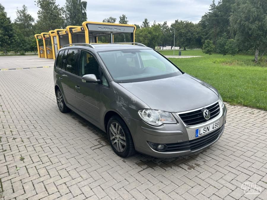 Pelēks Volkswagen Touran 2008 Radviliškis, ar dzinēja tilpumu 1.90 L un nobraukumu 280 tūkst. km par 3500 €, foto 8 vietnē AUTOMOTO.COM.LV