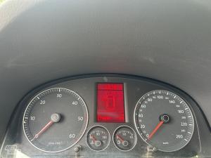 Pelēks Volkswagen Touran 2008 Radviliškis, ar dzinēja tilpumu 1.90 L un nobraukumu 280 tūkst. km par 3500 €, foto 12 vietnē AUTOMOTO.COM.LV