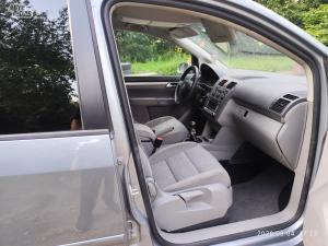 Grey Volkswagen Touran 2008 in Kaunas, with an engine capacity of 1.90 L and mileage of 311 thousand km for 1700 €, photo 12 on AUTOMOTO.COM.LV