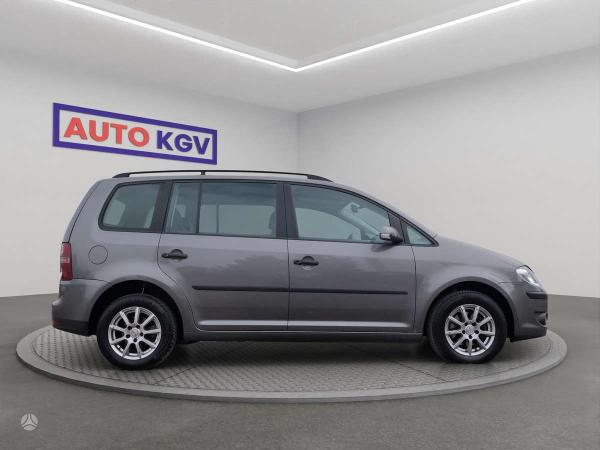 Grey Volkswagen Touran 2008 in Vilnius, with an engine capacity of 1.90 L and mileage of 435 thousand km for 3900 €, photo 6 on AUTOMOTO.COM.LV