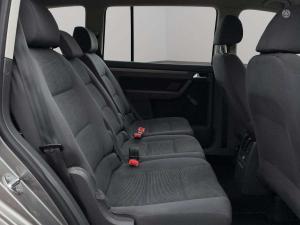Grey Volkswagen Touran 2008 in Vilnius, with an engine capacity of 1.90 L and mileage of 435 thousand km for 3900 €, photo 10 on AUTOMOTO.COM.LV