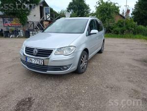 Pelēks Volkswagen Touran 2008 Rēzekne, ar dzinēja tilpumu 1.90 L un nobraukumu 290 tūkst. km par 2950 €, foto  vietnē AUTOMOTO.COM.LV